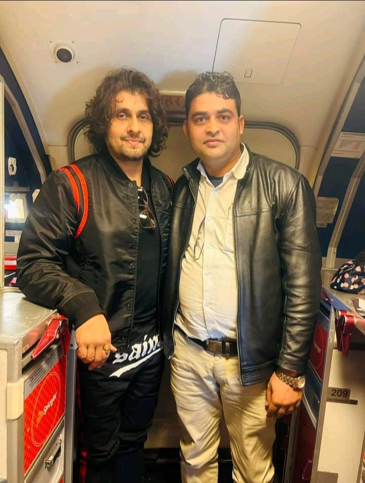 Rakesh kumar Pandey on LinkedIn: At Ahemdabad Airport, with singer sonu ... Rakesh kumar Pandey on LinkedIn: At Ahemdabad Airport, with singer sonu ...