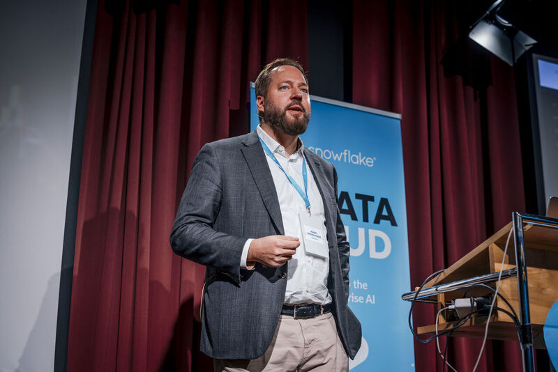 Marc Beierschoder on LinkedIn: #snowflake #deloitte #snowflakeforum # ... Marc Beierschoder on LinkedIn: #snowflake #deloitte #snowflakeforum # ...