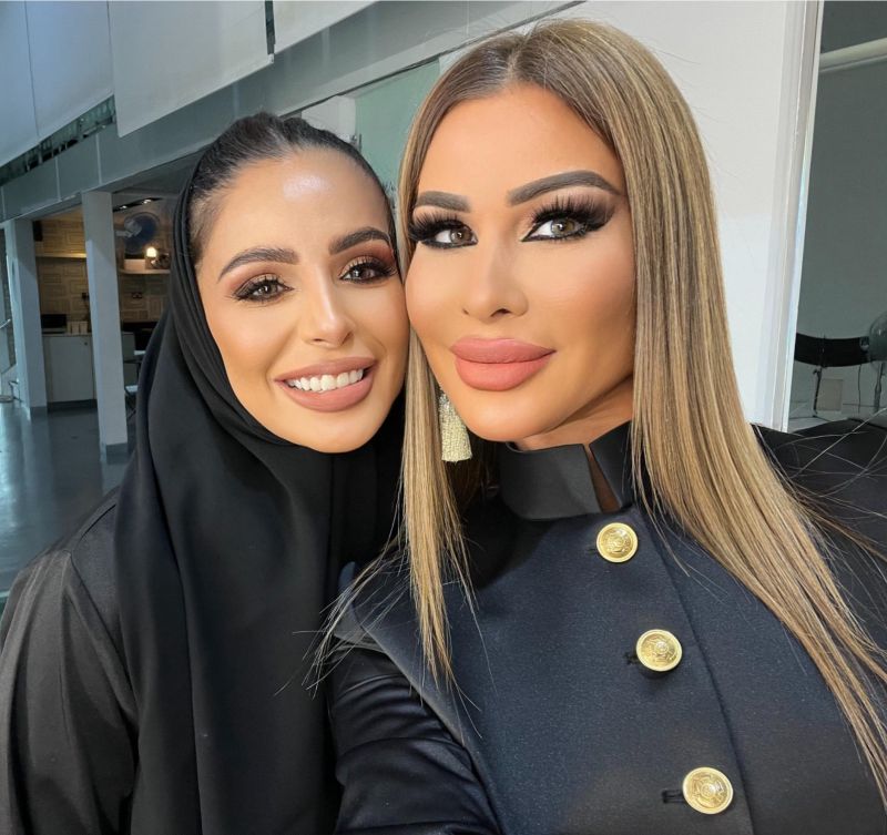 Lara Tabet on LinkedIn: Behind the scenes at a photo shoot in ... Lara Tabet on LinkedIn: Behind the scenes at a photo shoot in ...