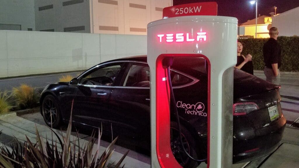 Engin Dikmen LinkedIn‘de: Tesla Pro Tip: Increase Speeds at ... Engin Dikmen LinkedIn‘de: Tesla Pro Tip: Increase Speeds at ...