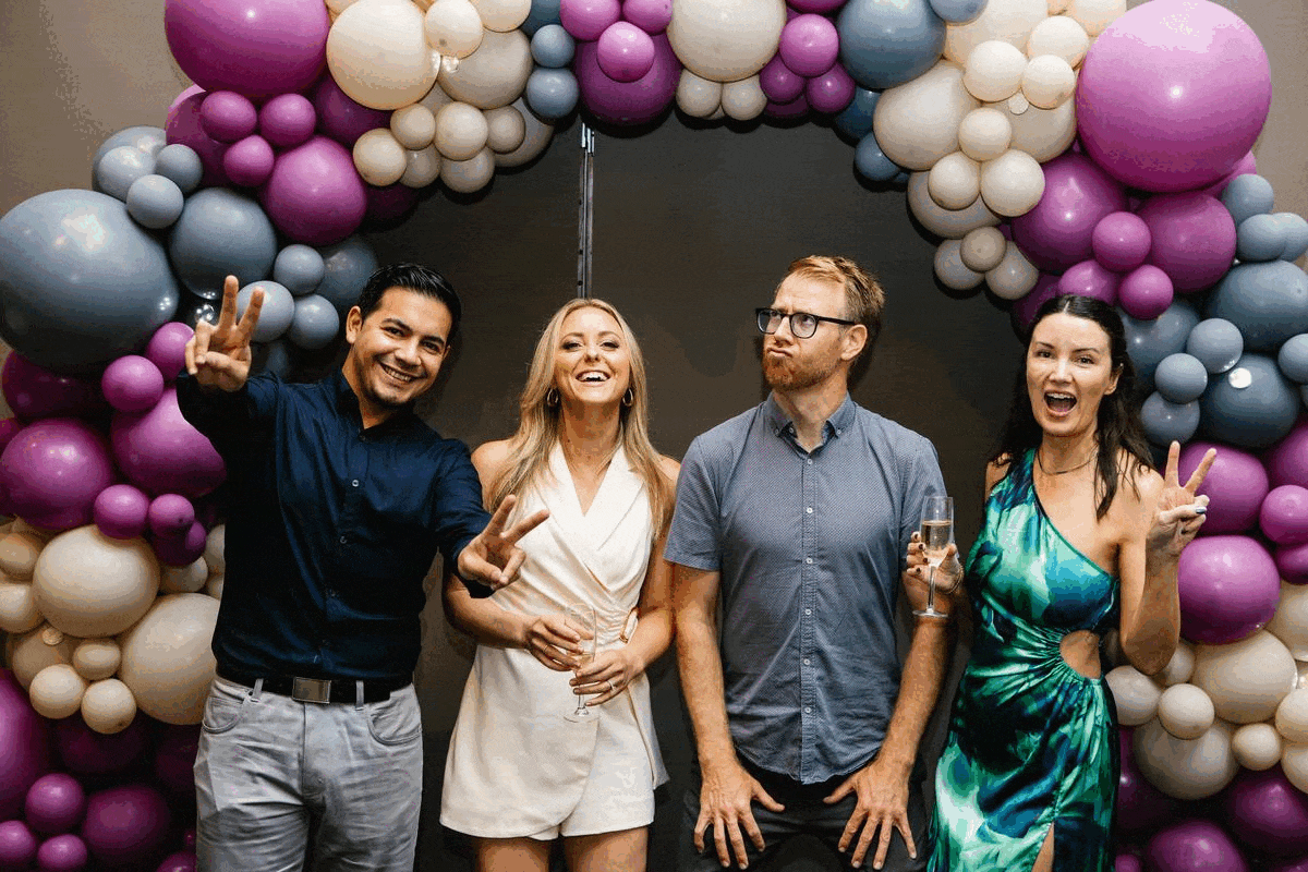 Amanda Comi on LinkedIn: Our little Data crew at the Velrada End of ... Amanda Comi on LinkedIn: Our little Data crew at the Velrada End of ...