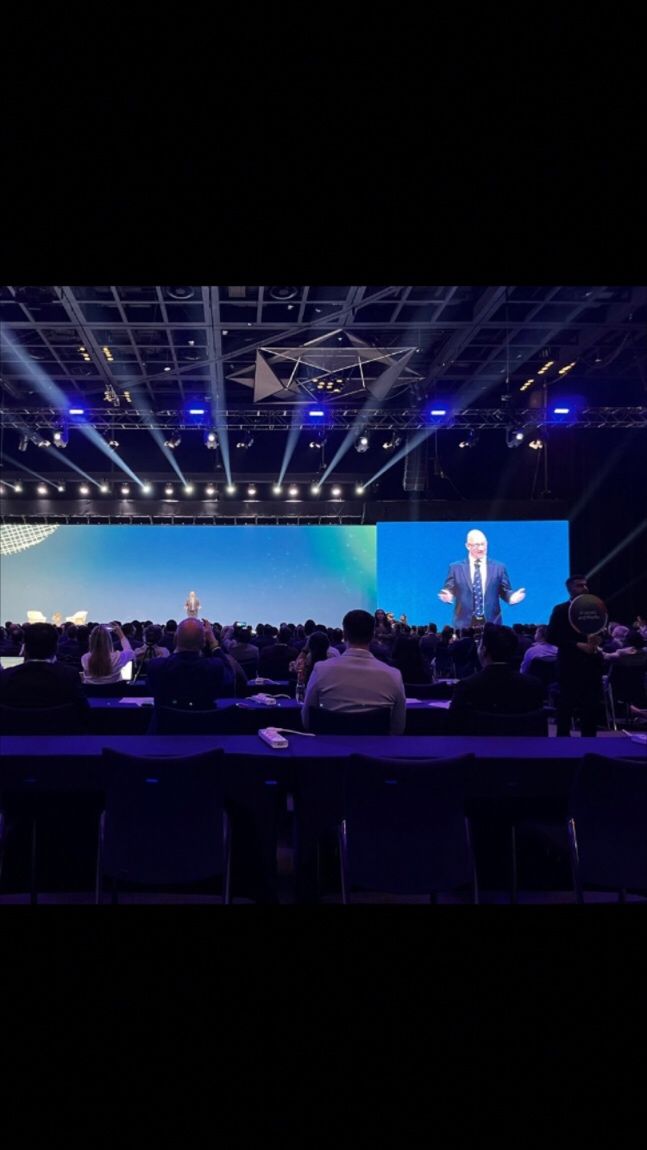 Abrar Hussain on LinkedIn: #oraclecloudworld #techleadership # ... Abrar Hussain on LinkedIn: #oraclecloudworld #techleadership # ...