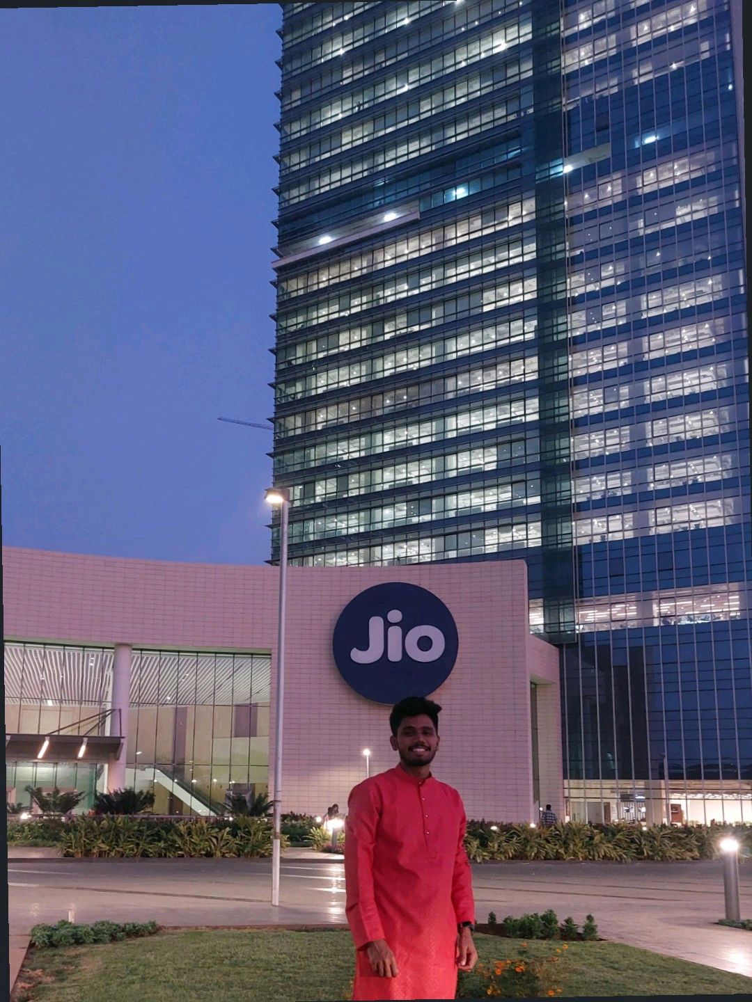 #sql #dataengineer #leetcode | Vaibhav Bhople #sql #dataengineer #leetcode | Vaibhav Bhople