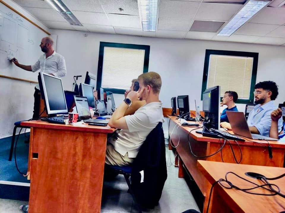 DevOps 4 All on LinkedIn: #devops #selacollege #continuousintegration # ... DevOps 4 All on LinkedIn: #devops #selacollege #continuousintegration # ...