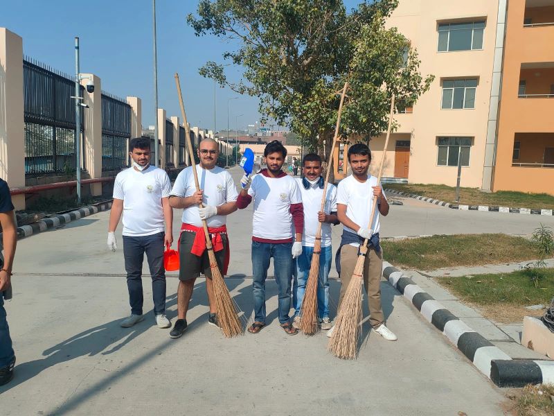 Akshat Kumar on LinkedIn: #nss #cleaning #ggsipu #volunteering # ... Akshat Kumar on LinkedIn: #nss #cleaning #ggsipu #volunteering # ...