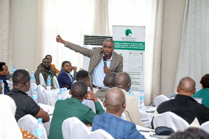 Mtaalamu wa Masuala ya Afya, Dkt. | Osha Tanzania Mtaalamu wa Masuala ya Afya, Dkt. | Osha Tanzania