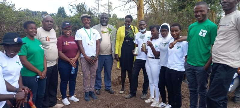 Talk to save youth organization members with the director of wildlife ... Talk to save youth organization members with the director of wildlife ...