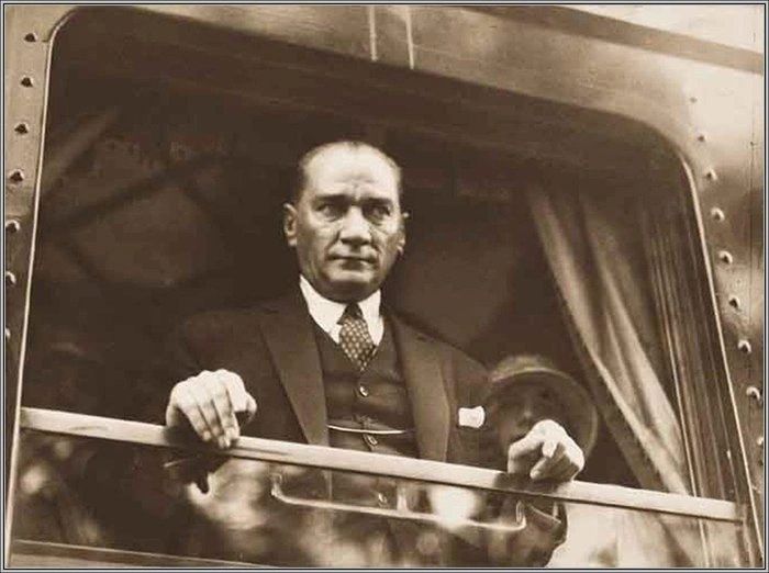 Gazi Mustafa Kemal. Ataturk.. Saygi, Sevgi, Ozlem ve Minnetle.. 1881 ... Gazi Mustafa Kemal. Ataturk.. Saygi, Sevgi, Ozlem ve Minnetle.. 1881 ...