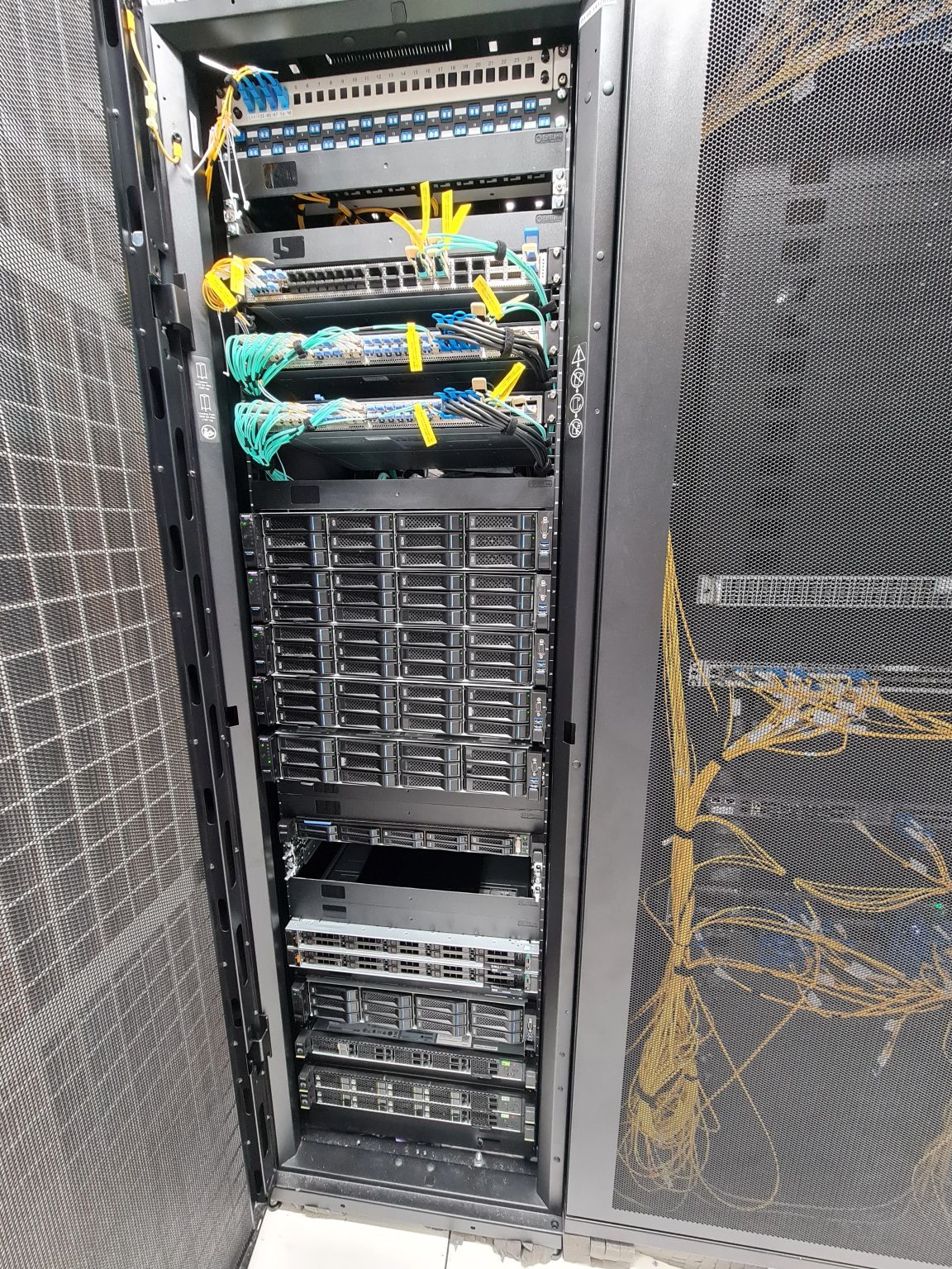 #datacenter #serverupgrade #itinfrastructure #techinstallation ... #datacenter #serverupgrade #itinfrastructure #techinstallation ...