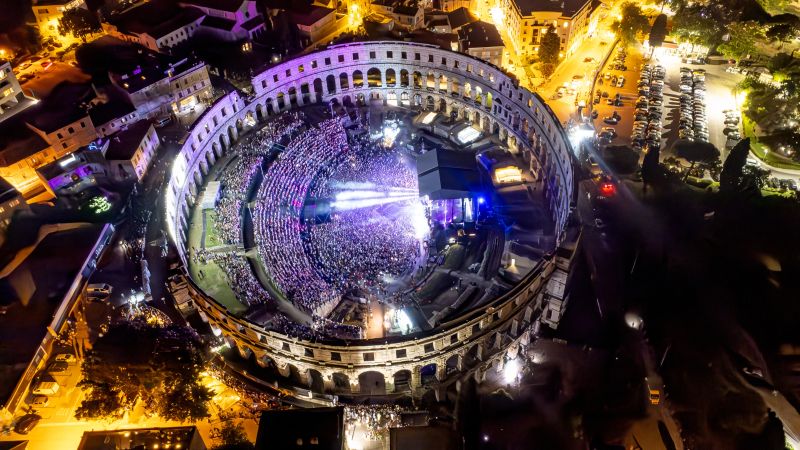 Filip Zoricic, PhD on LinkedIn: ADVENT U ARENI! GRAŠO NA FORUMU. Ove ... Filip Zoricic, PhD on LinkedIn: ADVENT U ARENI! GRAŠO NA FORUMU. Ove ...