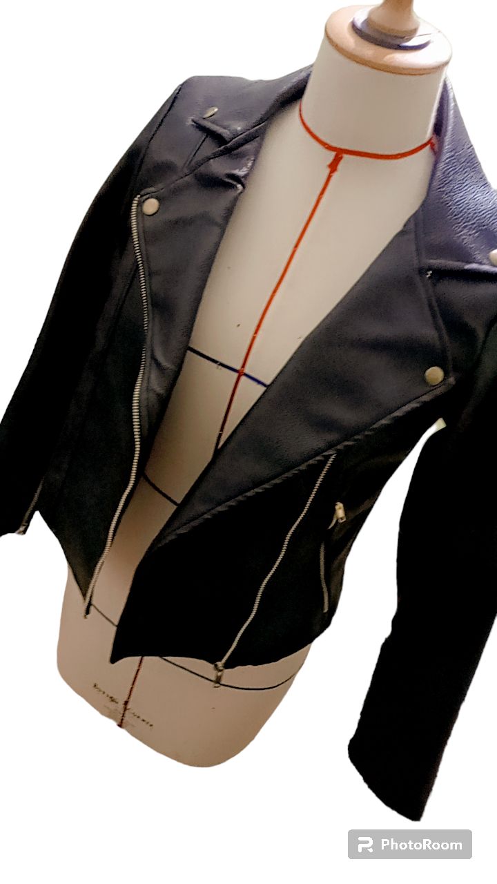 Sawera Akhtar on LinkedIn: leather jacket with inner lining #finalproject Sawera Akhtar on LinkedIn: leather jacket with inner lining #finalproject