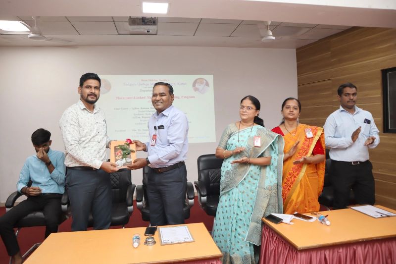 Dr. Mrs. Suvarna Patil Godase on LinkedIn: Placement linked skill based ... Dr. Mrs. Suvarna Patil Godase on LinkedIn: Placement linked skill based ...