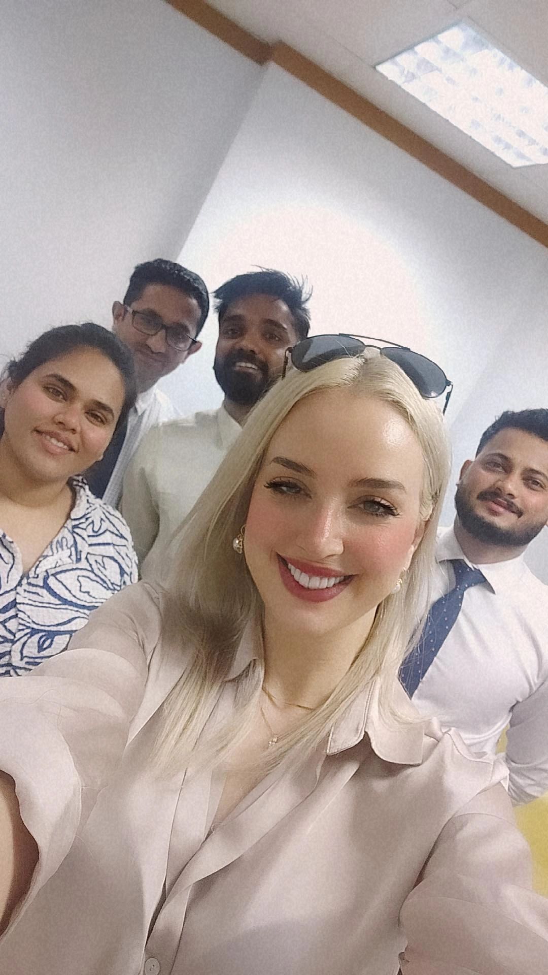 𝐒𝐦𝐢𝐥𝐞 𝐬𝐩𝐞𝐚𝐤𝐬 𝐚𝐥𝐥 𝐥𝐚𝐧𝐠𝐮𝐚𝐠𝐞𝐬 𝐌𝐲 𝐝𝐞𝐚𝐫… | Nasrin Shokoohi | 37 comments 𝐒𝐦𝐢𝐥𝐞 𝐬𝐩𝐞𝐚𝐤𝐬 𝐚𝐥𝐥 𝐥𝐚𝐧𝐠𝐮𝐚𝐠𝐞𝐬 𝐌𝐲 𝐝𝐞𝐚𝐫… | Nasrin Shokoohi | 37 comments