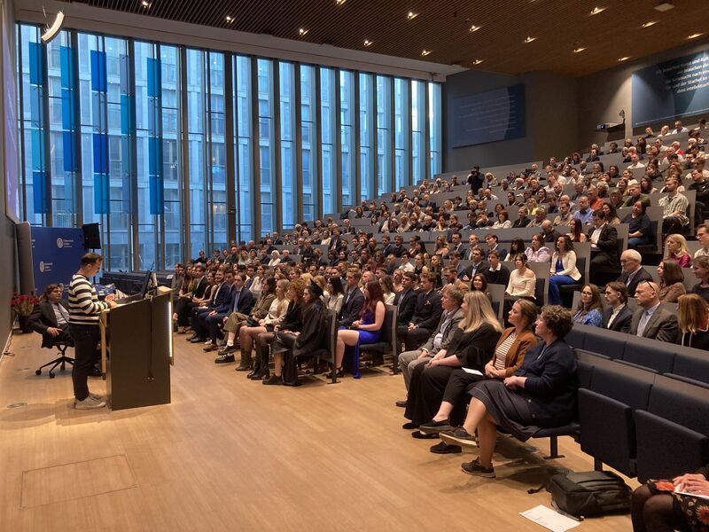 Mischa Dekker on LinkedIn: My colleague Martín Hernán Di Marco giving a ... Mischa Dekker on LinkedIn: My colleague Martín Hernán Di Marco giving a ...