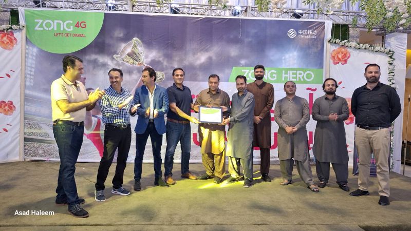 Ajmir khan on LinkedIn: Receiving Winner Top BDO Award Q2 from Top ... Ajmir khan on LinkedIn: Receiving Winner Top BDO Award Q2 from Top ...