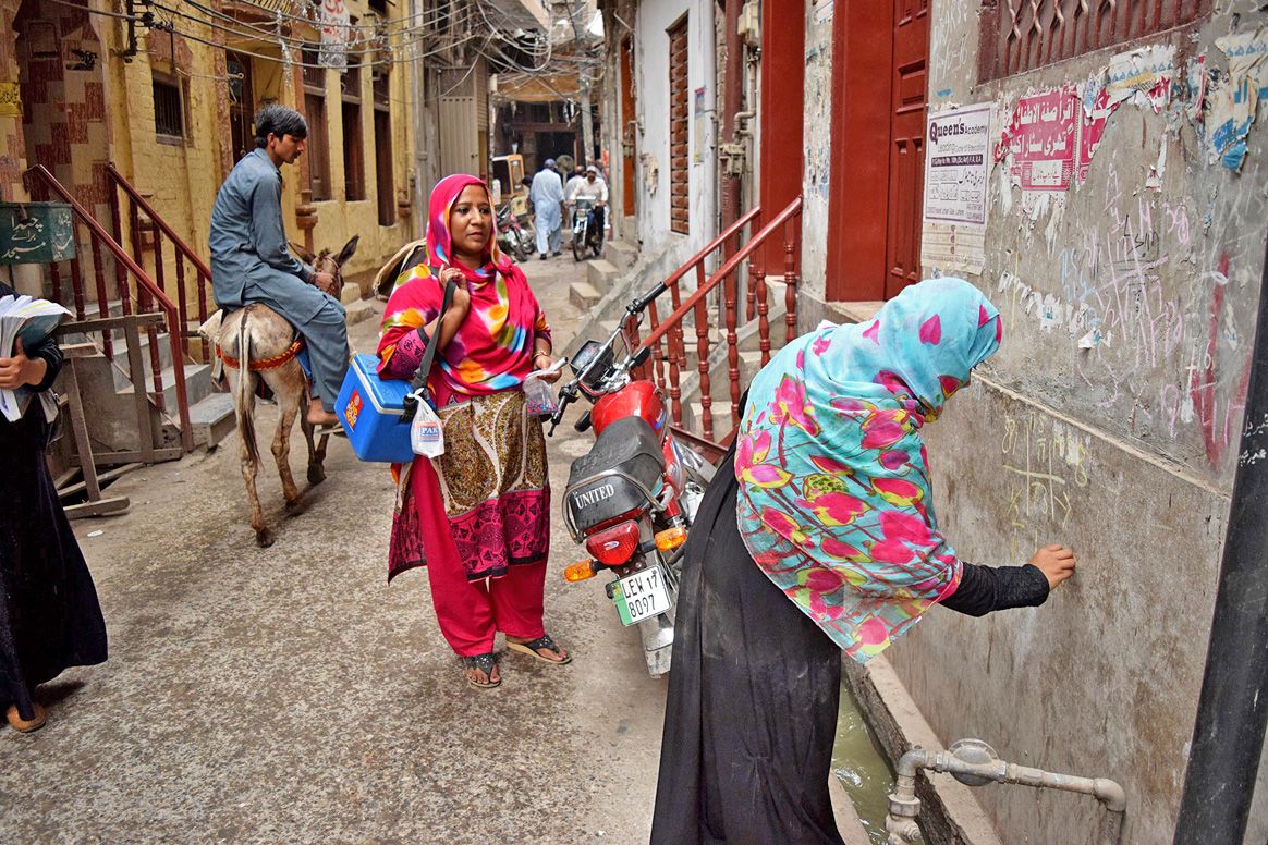 WHO Polio Eradication Strategy 2022–2026 : Delivering on a promise to ... WHO Polio Eradication Strategy 2022–2026 : Delivering on a promise to ...
