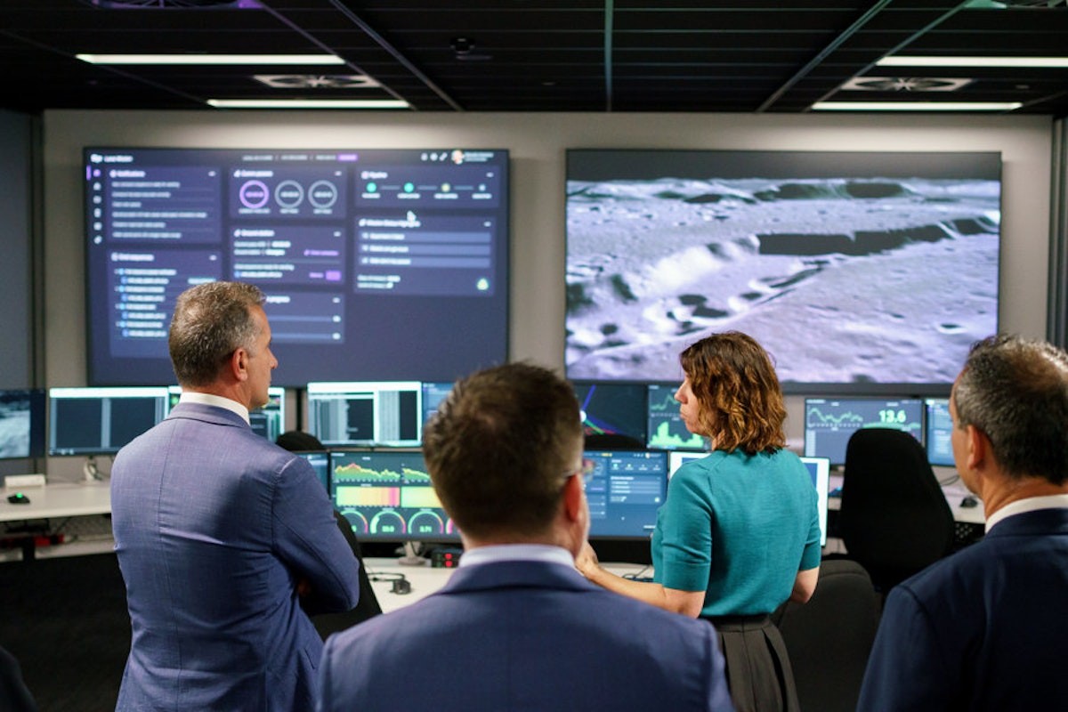Ross Macfarlane on LinkedIn: Fugro opens state-of-the-art space control ... Ross Macfarlane on LinkedIn: Fugro opens state-of-the-art space control ...
