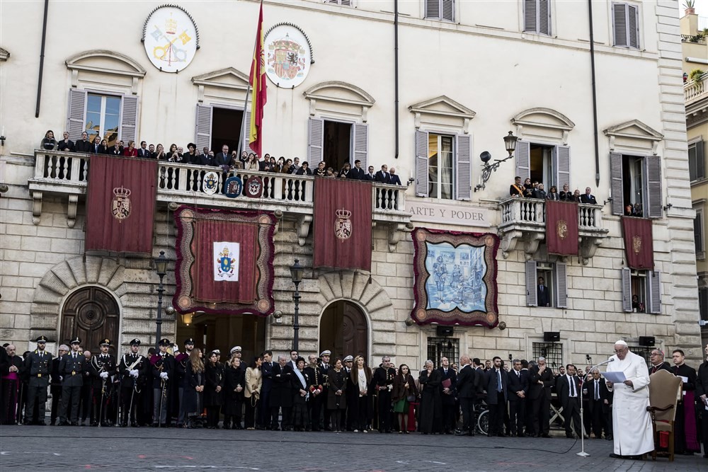 Jesmond Saliba on LinkedIn: WATCH: Pope Francis breaks down and cries ... Jesmond Saliba on LinkedIn: WATCH: Pope Francis breaks down and cries ...