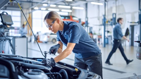 Cleevely Group’s new EV training builds technician confidence ... Cleevely Group’s new EV training builds technician confidence ...