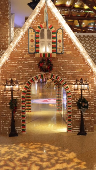 Mohegan Sun Holiday Marvels - Gingerbread House | Corey N. Sipe Mohegan Sun Holiday Marvels - Gingerbread House | Corey N. Sipe