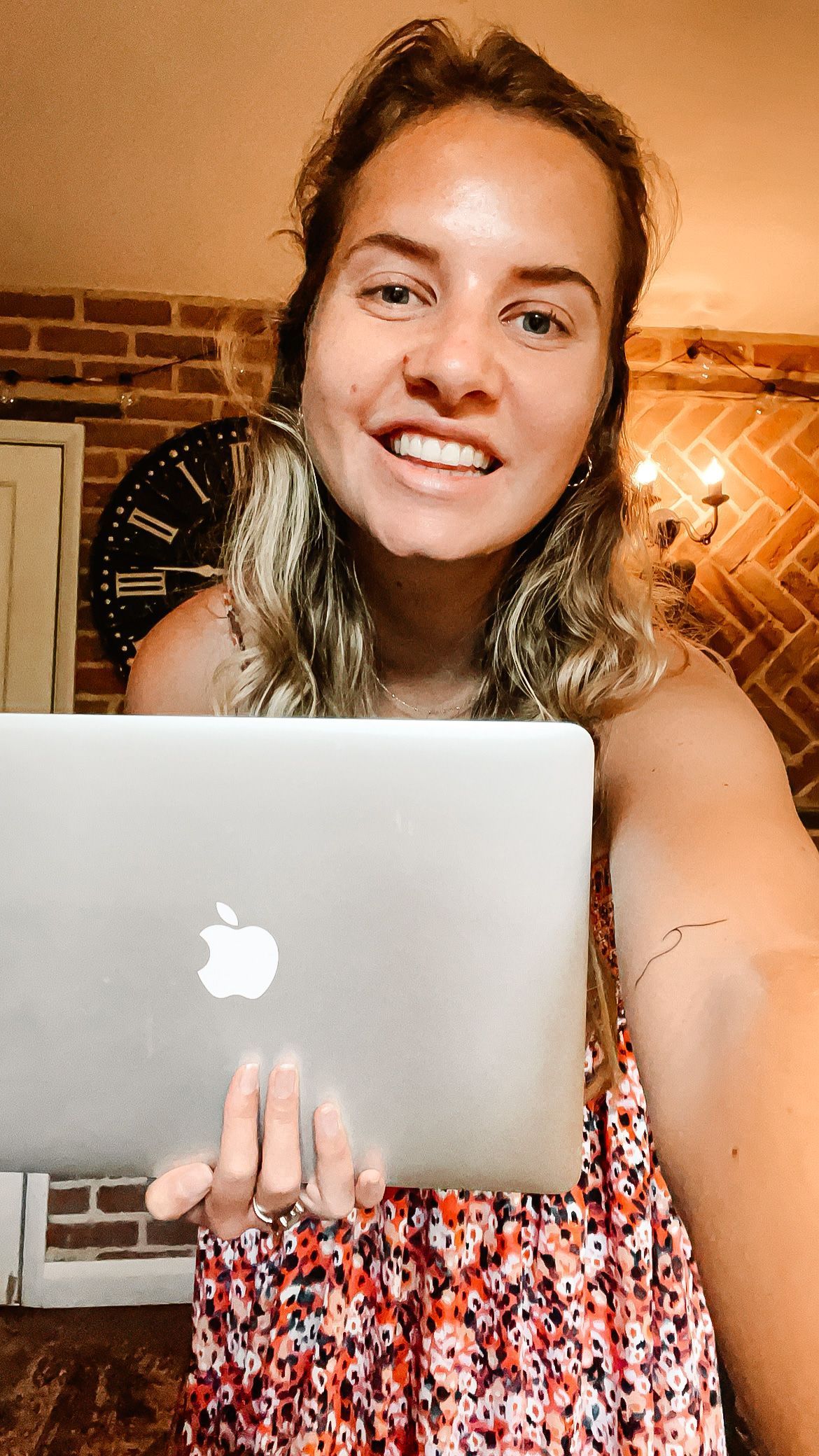 Meg Hutson on LinkedIn: I burn out. A lot. Social media can make us ... Meg Hutson on LinkedIn: I burn out. A lot. Social media can make us ...
