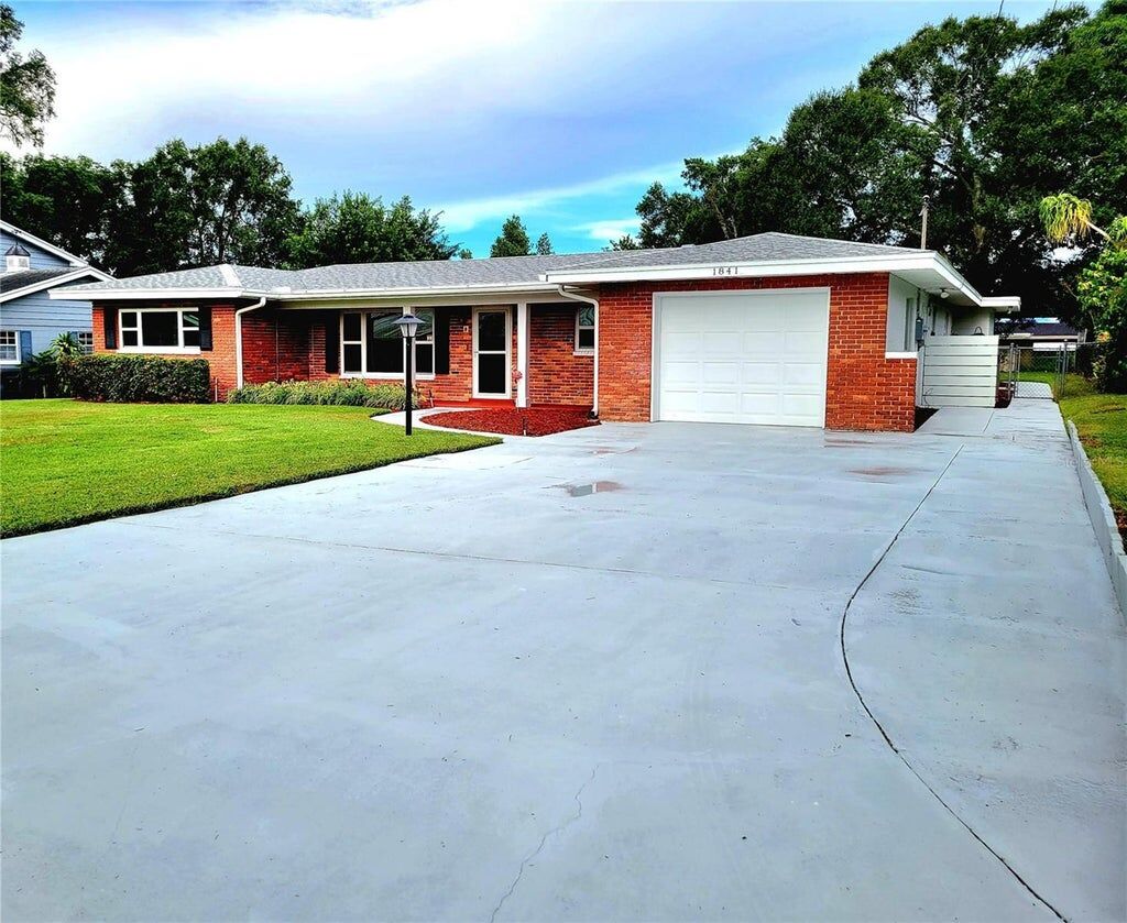 Robert Anarumo on LinkedIn: 1841 5th Street Se, WINTER HAVEN, FL Robert Anarumo on LinkedIn: 1841 5th Street Se, WINTER HAVEN, FL