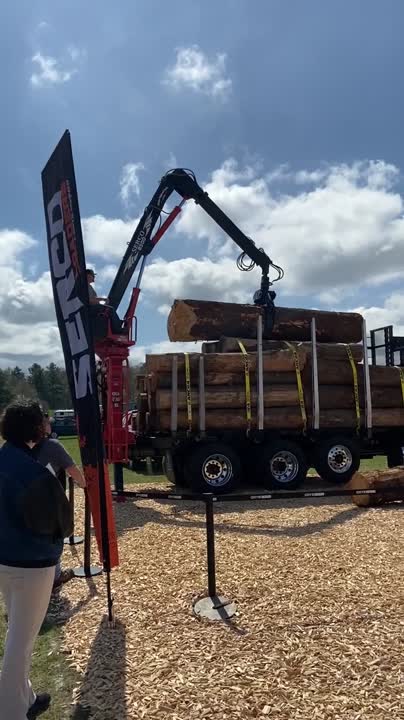 #sercoloaders #logloader #logtruck #knuckleboomloader #loggersexpo ... #sercoloaders #logloader #logtruck #knuckleboomloader #loggersexpo ...