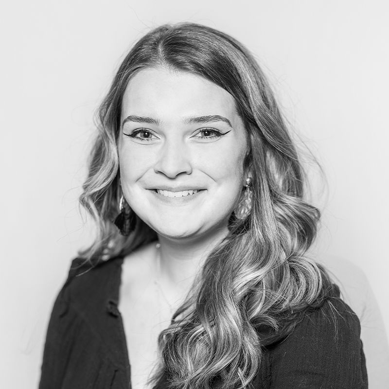 Postern on LinkedIn: Have you met our newest Graphic Designer, Devyn ... Postern on LinkedIn: Have you met our newest Graphic Designer, Devyn ...