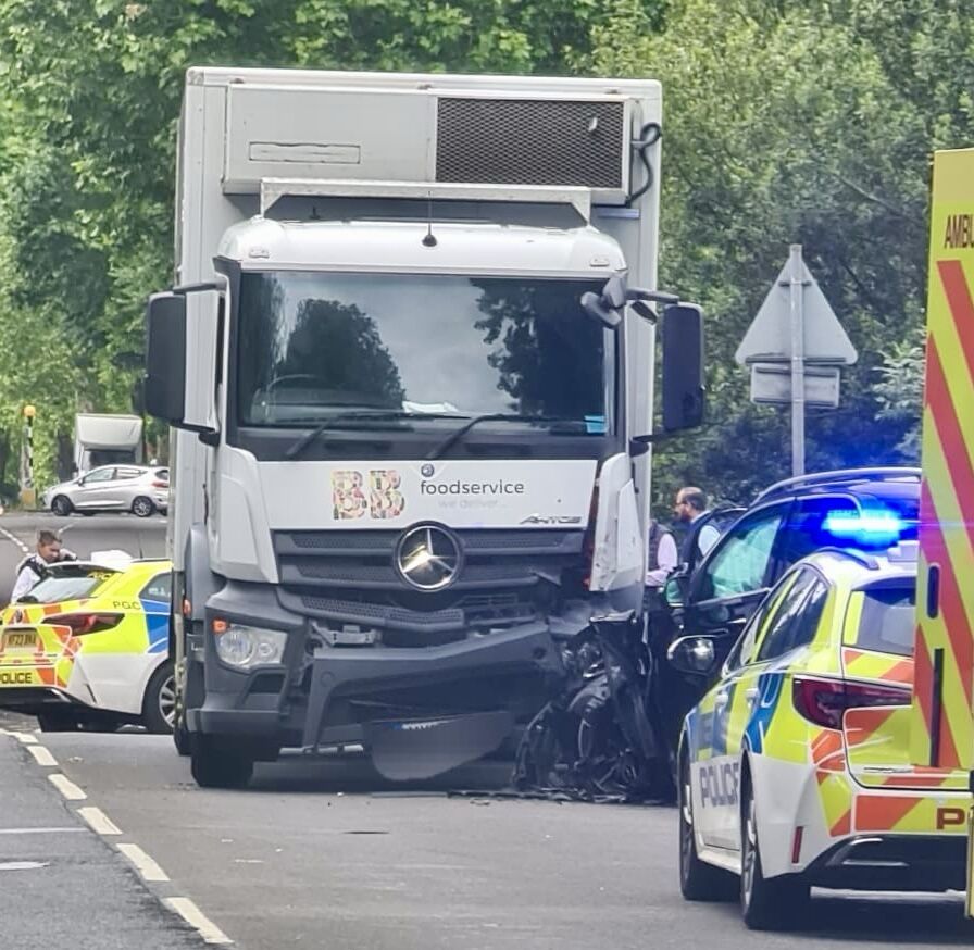 Ross Elliott on LinkedIn: Part of Main Road in Romford closed after car ... Ross Elliott on LinkedIn: Part of Main Road in Romford closed after car ...