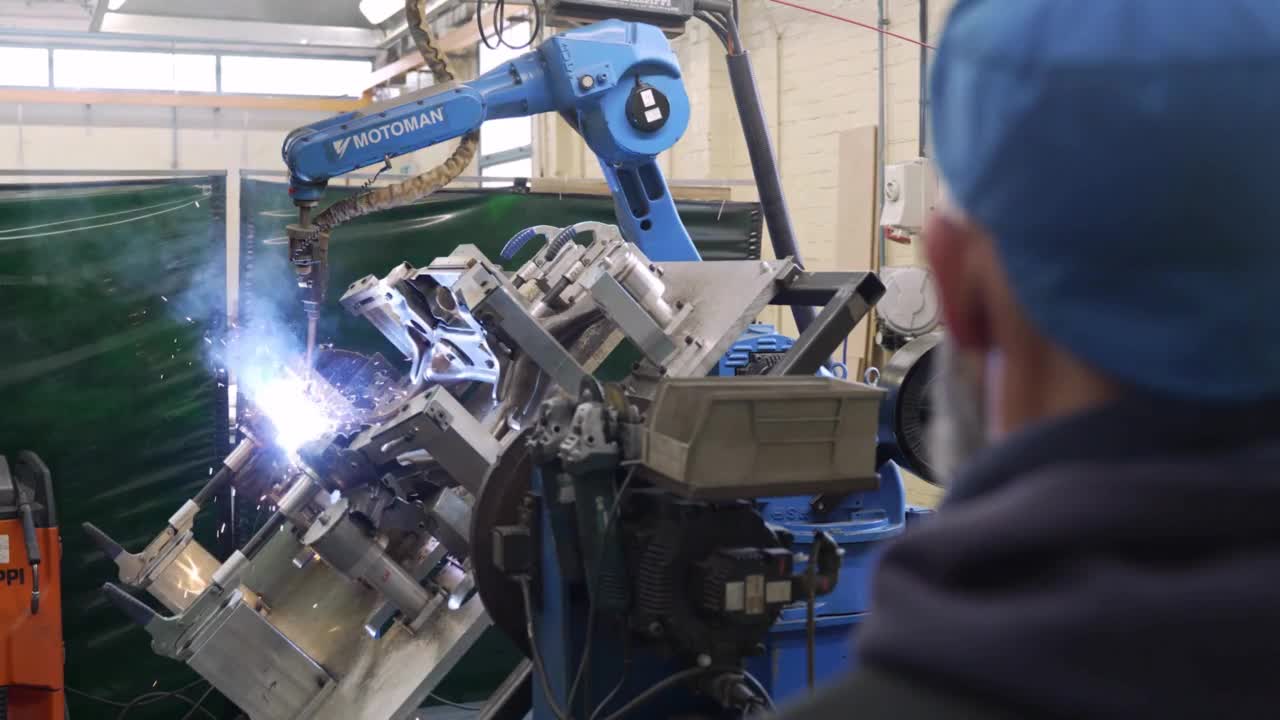 Chasestead Ltd on LinkedIn: Robotic Welding Chasestead Ltd on LinkedIn: Robotic Welding