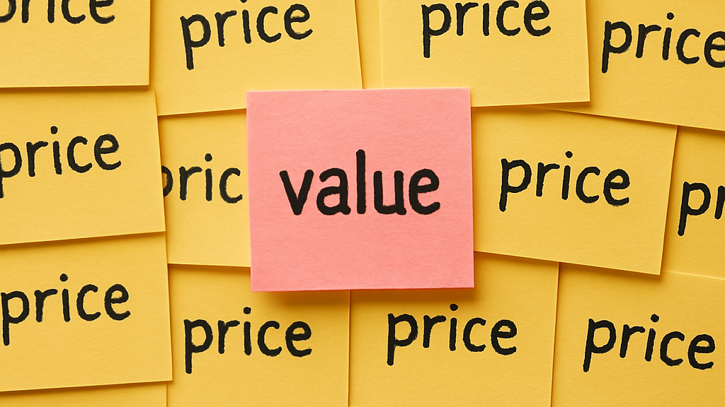 Dynamic versus Contextual Pricing Dynamic versus Contextual Pricing