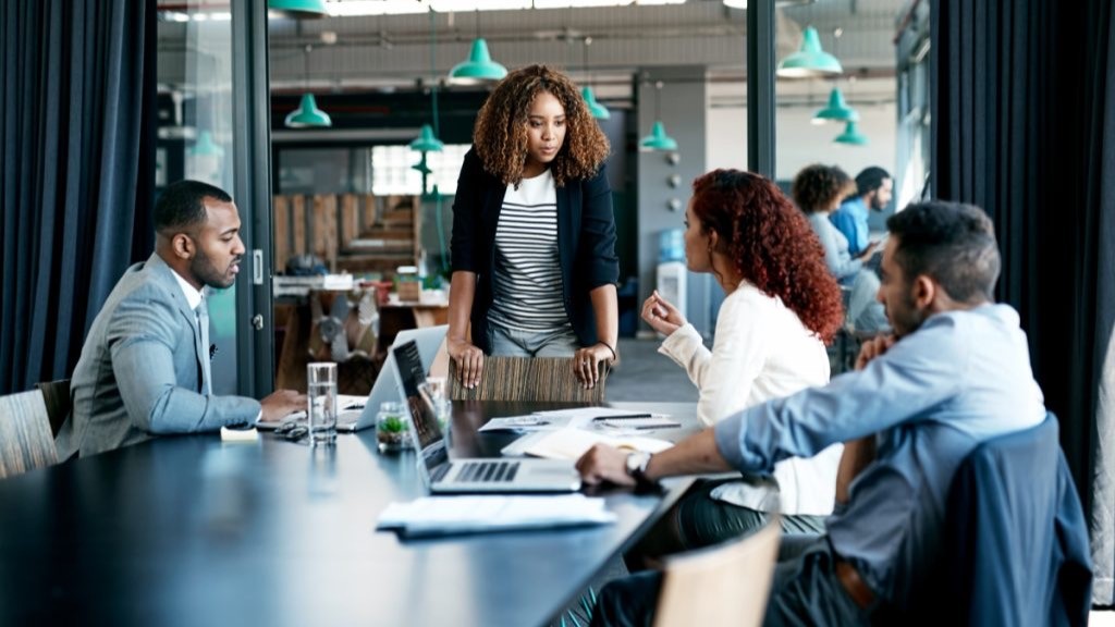 Setting SMART Objectives for Employees: Aligning Performance with ... Setting SMART Objectives for Employees: Aligning Performance with ...