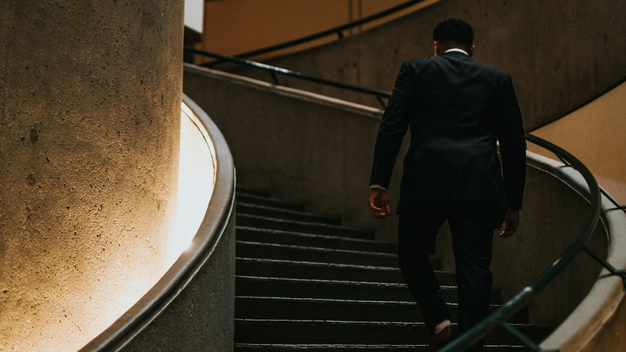 Decoding Executive Search: Mastering Senior Executive Hiring Decoding Executive Search: Mastering Senior Executive Hiring