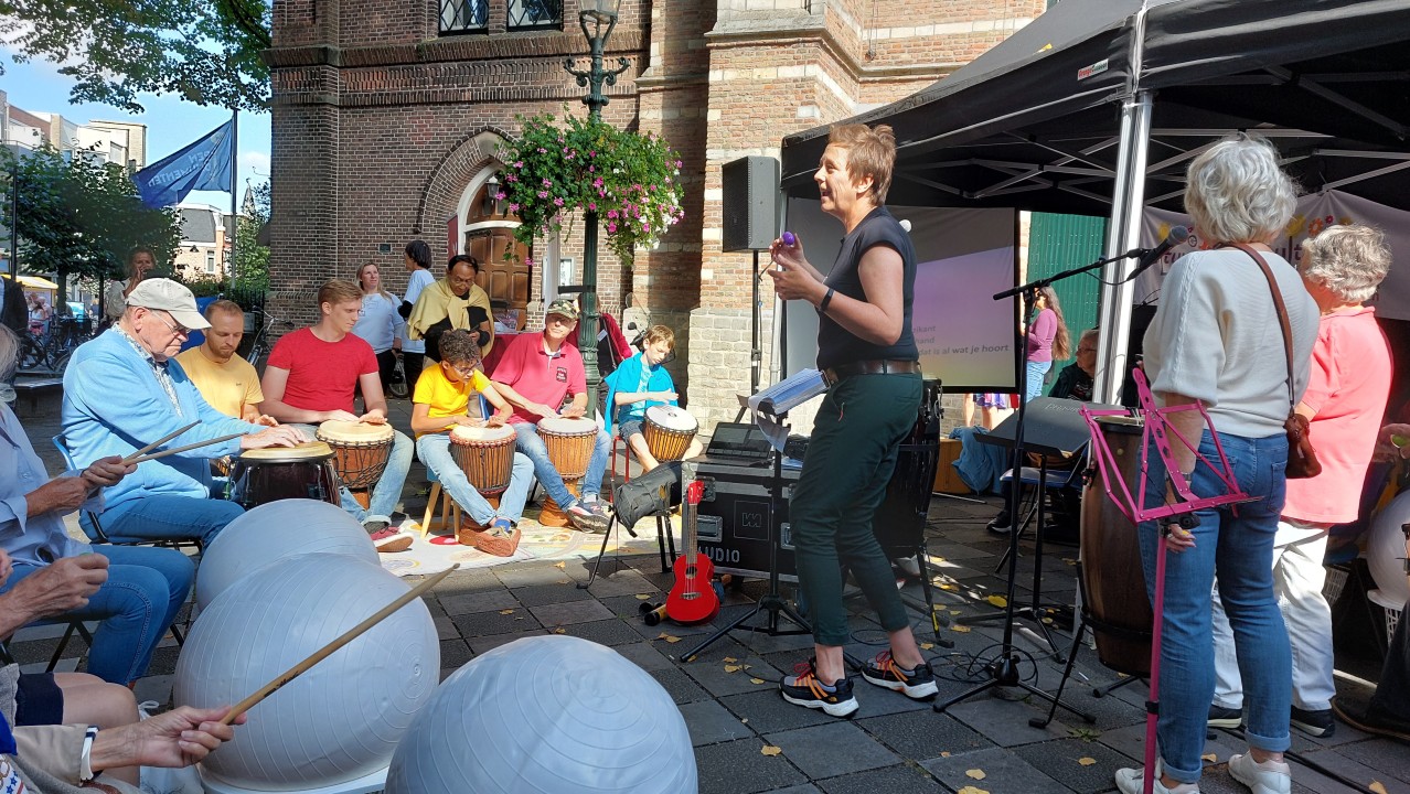 Maak kennis met het werk van OdenseHuisOrkest in Voorschoten Maak kennis met het werk van OdenseHuisOrkest in Voorschoten