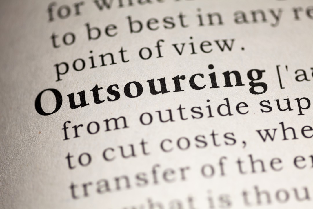 Outsourcing: maximising benefits and avoiding potential pitfalls Outsourcing: maximising benefits and avoiding potential pitfalls