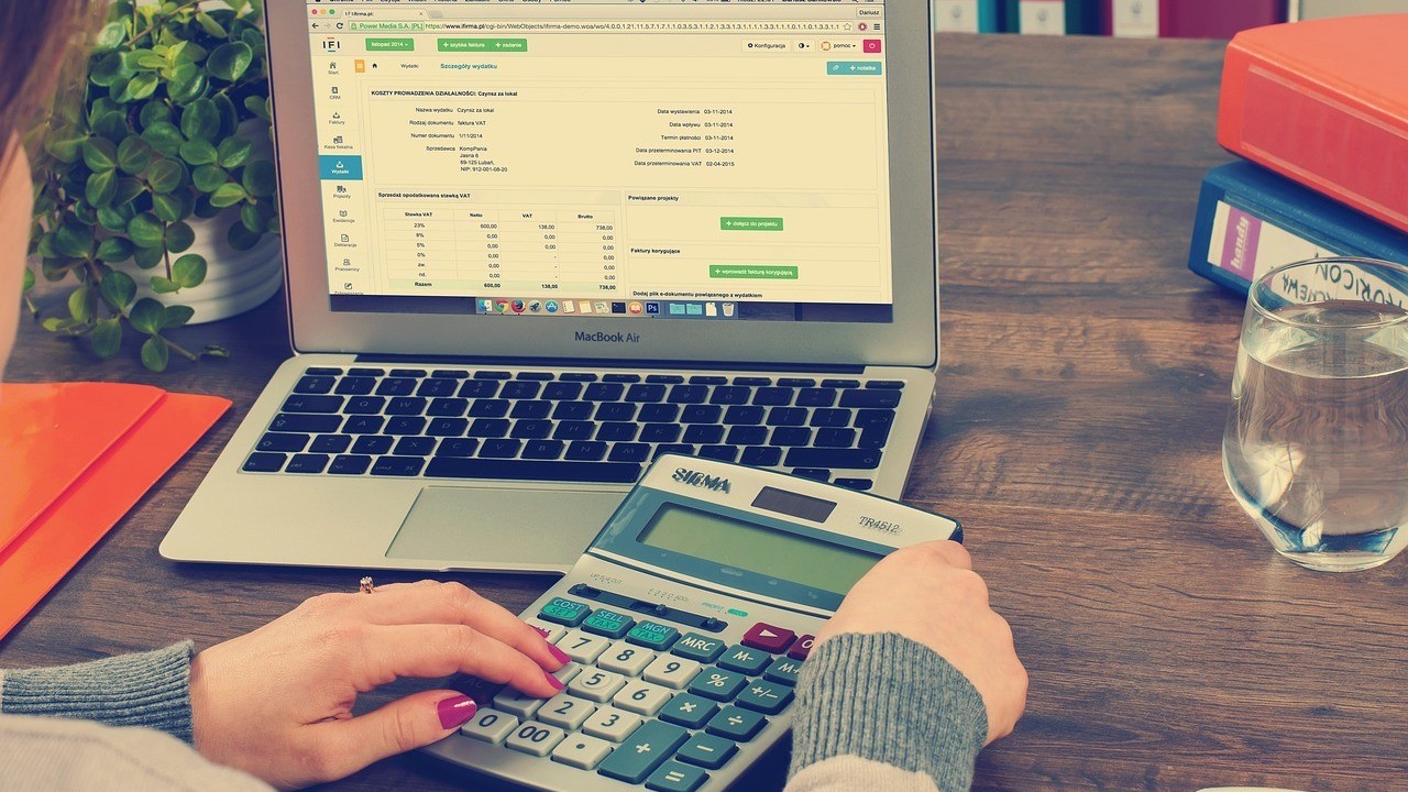 Should You Outsource Your Accounting? Should You Outsource Your Accounting?