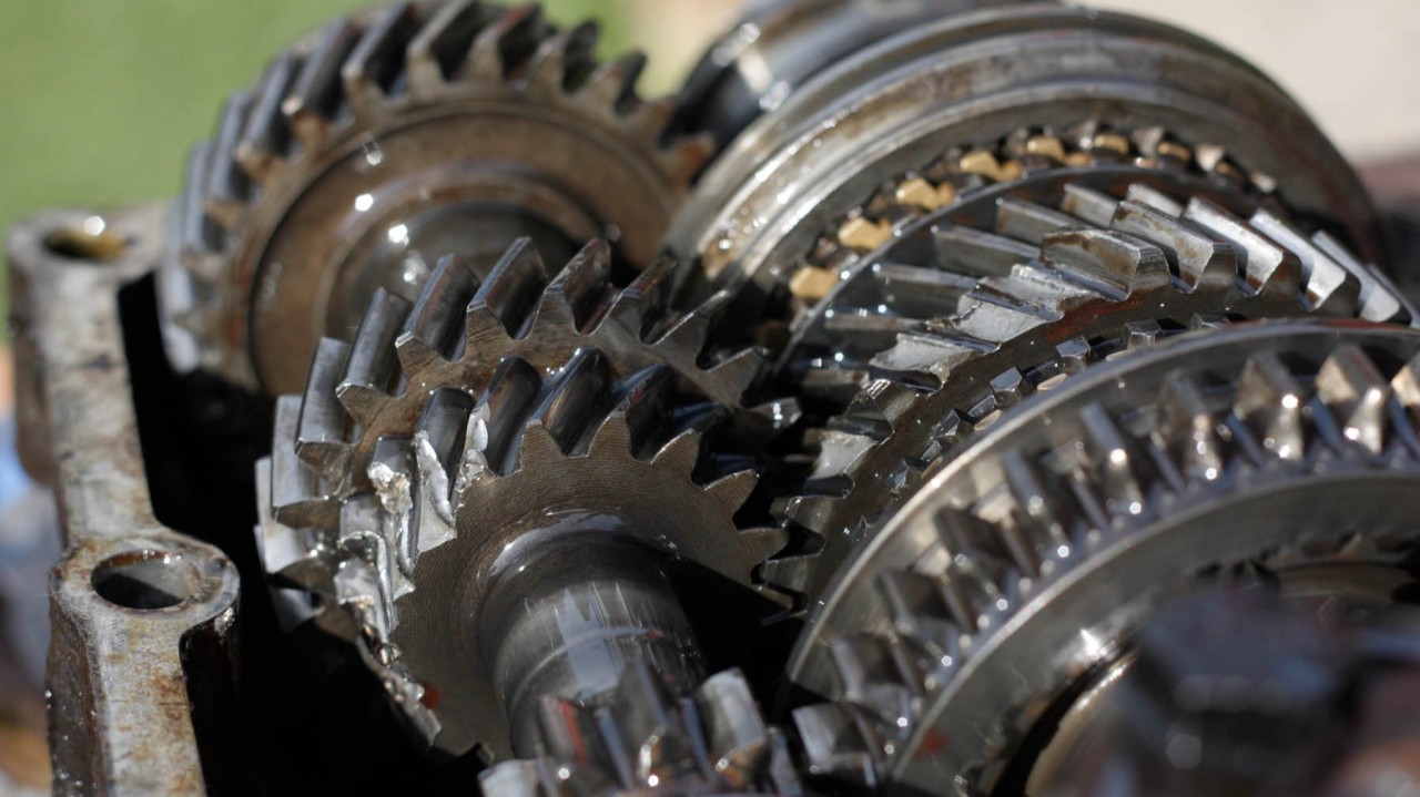 Common Gearbox Failures: Causes, Symptoms, and Solutions Common Gearbox Failures: Causes, Symptoms, and Solutions