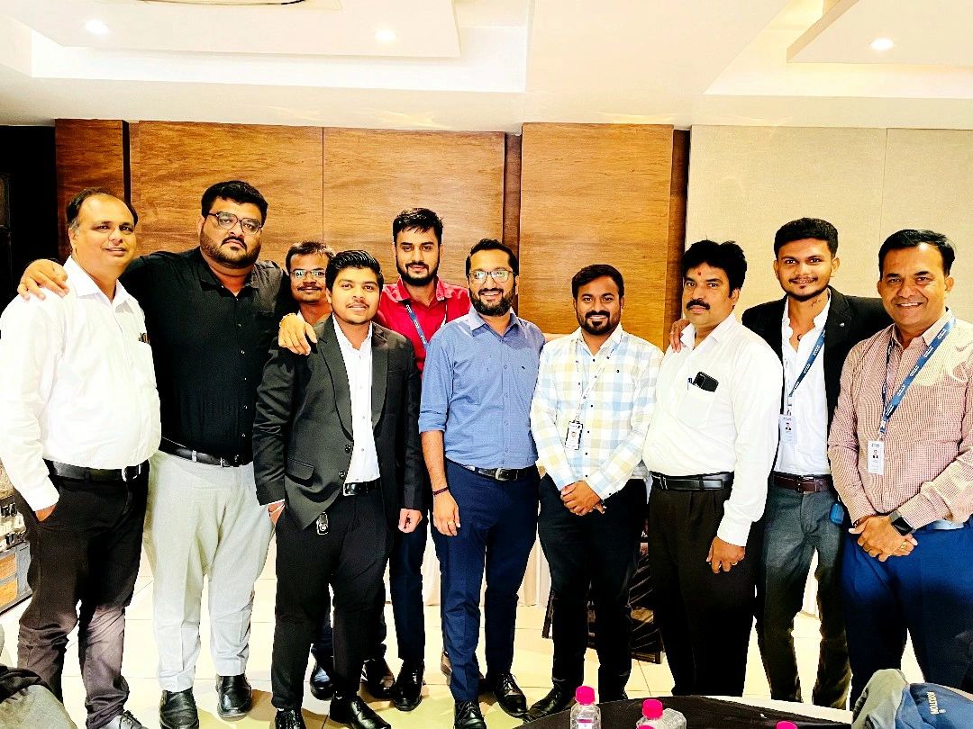 Aklesh singh Tomar on LinkedIn: अपने हुनर पे काम करो , मंजिल अपनेआप मिल ... Aklesh singh Tomar on LinkedIn: अपने हुनर पे काम करो , मंजिल अपनेआप मिल ...