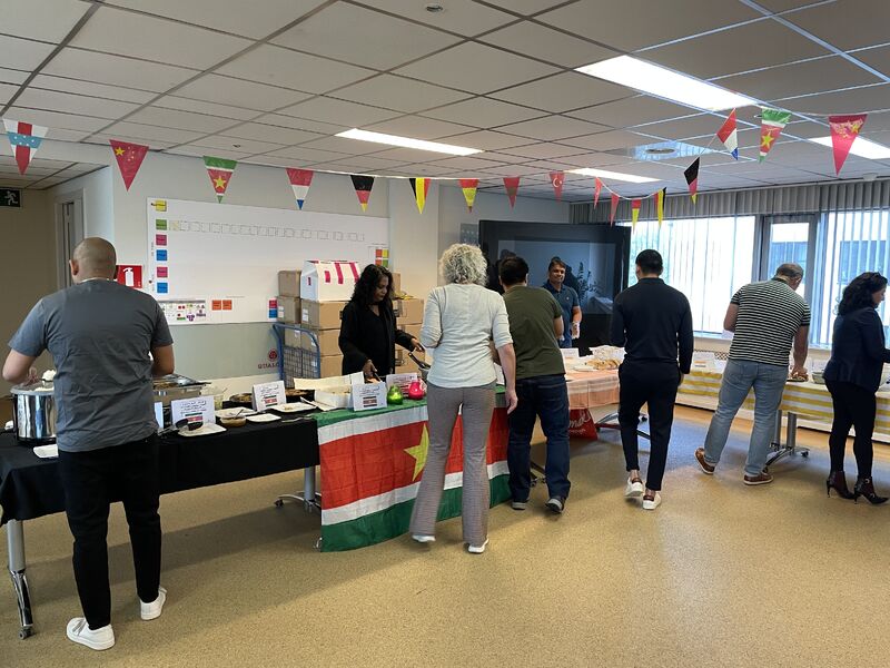 Michel S. on LinkedIn: Multi culti lunch at Qualogy 😀 Michel S. on LinkedIn: Multi culti lunch at Qualogy 😀