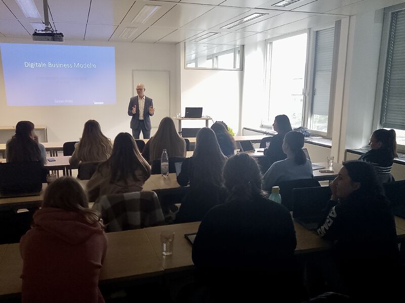 Tom Sander auf LinkedIn: Carsten Priebs besuchte uns in der Vorlesung ... Tom Sander auf LinkedIn: Carsten Priebs besuchte uns in der Vorlesung ...