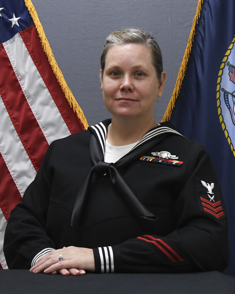 Congratulations to REDCOM Everett's Sailor of the Quarter, YN1 ... Congratulations to REDCOM Everett's Sailor of the Quarter, YN1 ...