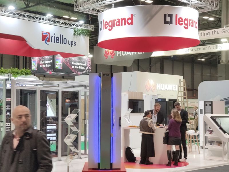 Ashish Vijayan on LinkedIn: Legrand Data Center Solutions on display!!! Ashish Vijayan on LinkedIn: Legrand Data Center Solutions on display!!!