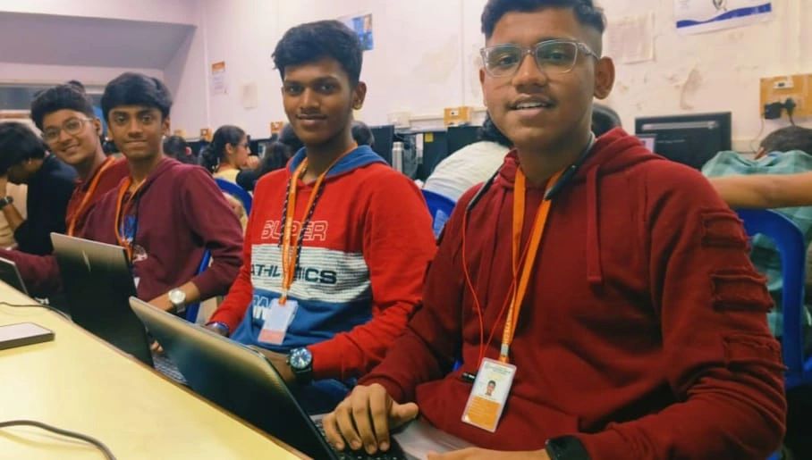 Yash Desai on LinkedIn: #hackathon #webdevelopment #studentachievement ... Yash Desai on LinkedIn: #hackathon #webdevelopment #studentachievement ...