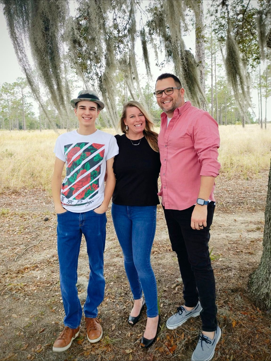 Brian Curee on LinkedIn: Merry Christmas everyone from the Curee family. 💛 Brian Curee on LinkedIn: Merry Christmas everyone from the Curee family. 💛