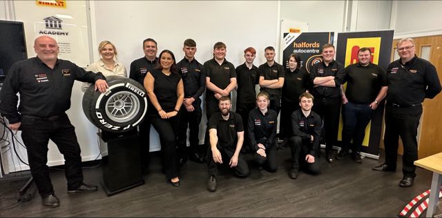 #halfords #halfordsautocentres #apprenticeships | Andy Turbefield MSc ... #halfords #halfordsautocentres #apprenticeships | Andy Turbefield MSc ...