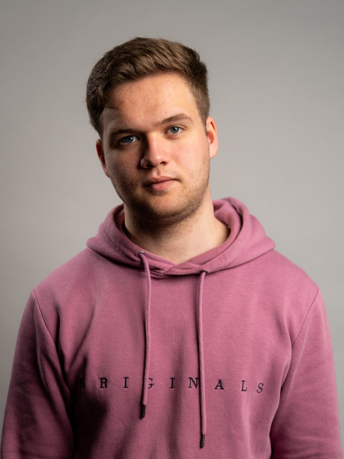 Dit is Joran Doornbos, onze nieuwe stagiair. Oplettende klanten hebben ... Dit is Joran Doornbos, onze nieuwe stagiair. Oplettende klanten hebben ...