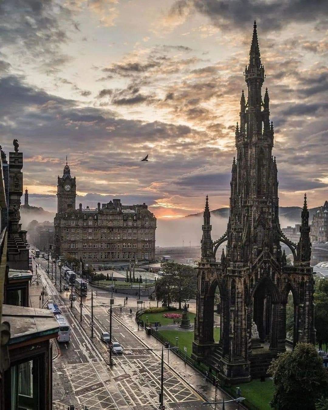 Dmitry Kucheryuk on LinkedIn: Princes Street, Edinburgh 🖤 📸 diefotoreiserei Dmitry Kucheryuk on LinkedIn: Princes Street, Edinburgh 🖤 📸 diefotoreiserei