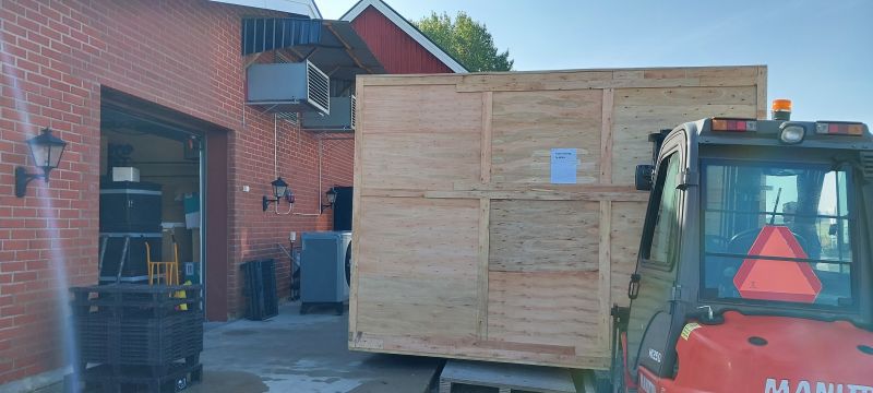September 29th, 2023: adding up a new walk-in climate chamber to our ... September 29th, 2023: adding up a new walk-in climate chamber to our ...