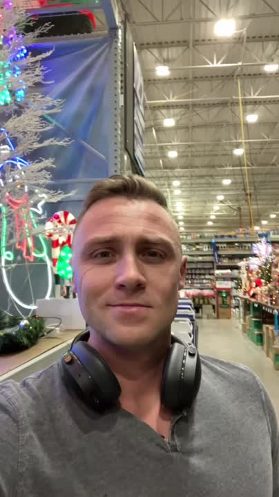 How to not burn your house down with Christmas lights this year: -Throw ... How to not burn your house down with Christmas lights this year: -Throw ...