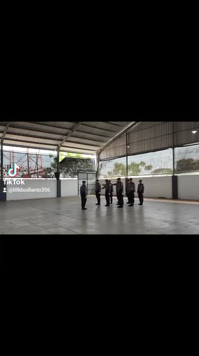 Lilik Budianto on LinkedIn: Drill Perdaspol HUT RI Ke 78 Terus Melaju ... Lilik Budianto on LinkedIn: Drill Perdaspol HUT RI Ke 78 Terus Melaju ...
